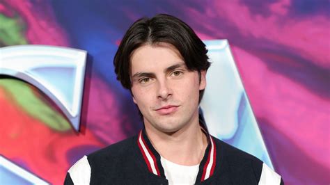 Dylan Douglas El Comprometido Hijo De Michael Douglas Y Catherine Zeta