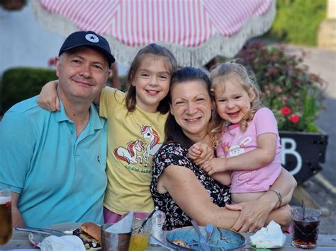 Sex Poliser Grep Föräldrarna I Sitt Hem By Malin Ekman