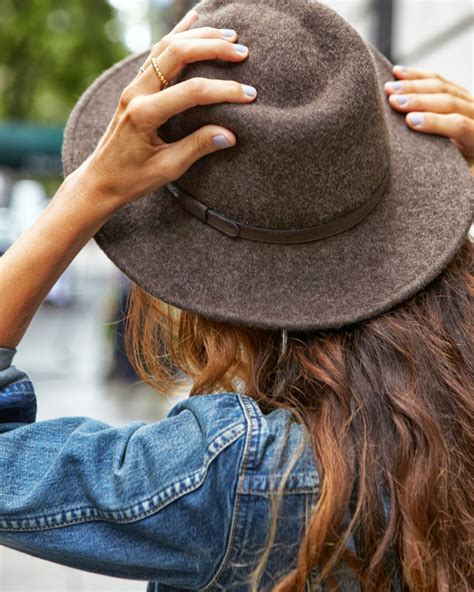 Девушка в шляпе фото без лица D0 B4 D0 B5 D0 B2 D1 83 D1 88 D0 Ba D0 B0 D0 B2 D1 88 D0 Bb D1 8f