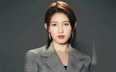 苏青时尚干练写真，温婉典雅，富有传统女性美！ 搜狐大视野 搜狐新闻