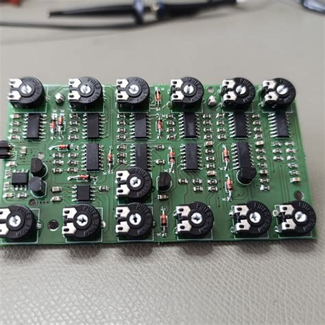 The Analog 1hz Sinewave Generator