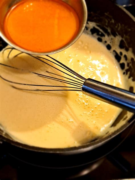 Яйчен сос с яйца и без брашно Ухае на…