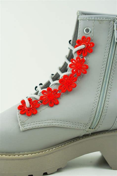 Red Daisy Lace Chains Roller Skate And Boot Accessories Pair Etsy