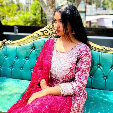 Gopika On Threads