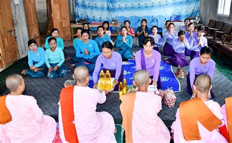 ကျောက်ဖြူခရိုင်စီမံအုပ်ချုပ်ရေးအဖွဲဥက္ကဋ္ဌနှင့် တာဝန်ရှိသူများ ဘုန်းတော်ကြီးကျောင်း၊ သီလရှင်က