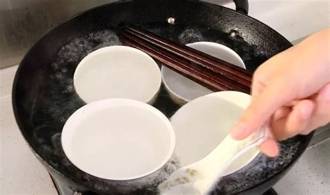 正确摆放碗筷的图 收碗筷 餐具摆放标准图片 大山谷图库