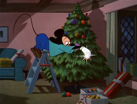 Plutos Christmas Tree 1952 Classic Christmas Movies Mickey Mouse Christmas Christmas Cartoons