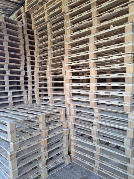 พาเลทไม้อัด 60 บาท