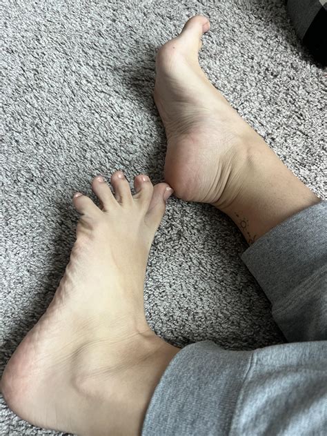 Do You Prefer My Toes Stretched R Giantessfeet