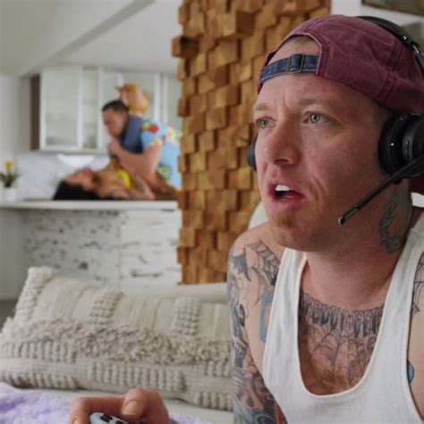 Step Siblings Cought On Twitter Bagian