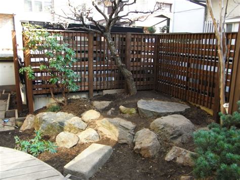 ロックガーデンに植栽 野の花屋
