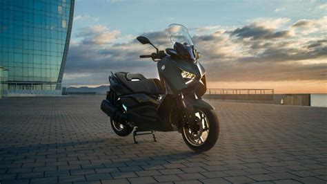 Berlimpah Fitur Ini Kerennya Yamaha Xmax Baru