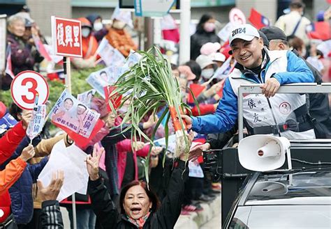 侯友宜新北車隊掃街（1）圖 中央通訊社 Line Today