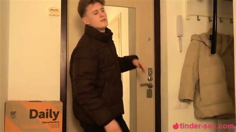 Courier Fucked The Girl In The Shower Eporner