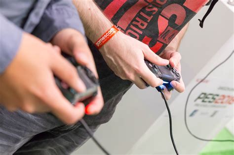 Pes 2018 Tidak Bisa Dibuka Setelah Install Error 0xc00007b Ini Dia Solusinya Teknolongin