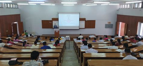 ပြည်တက္ကသိုလ်၌ ဝန်ထမ်းများ လုပ်ငန်းတာဝန်ကျေပြွန်စွာ ထမ်းဆောင်နိုင်ရေး မွမ်းမံသင်တန်း ဖွင့်လှစ