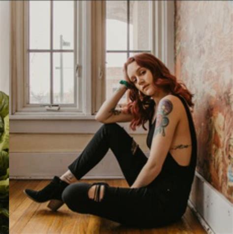 Redhead Scrolller