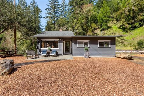 22349 King Ridge Rd
