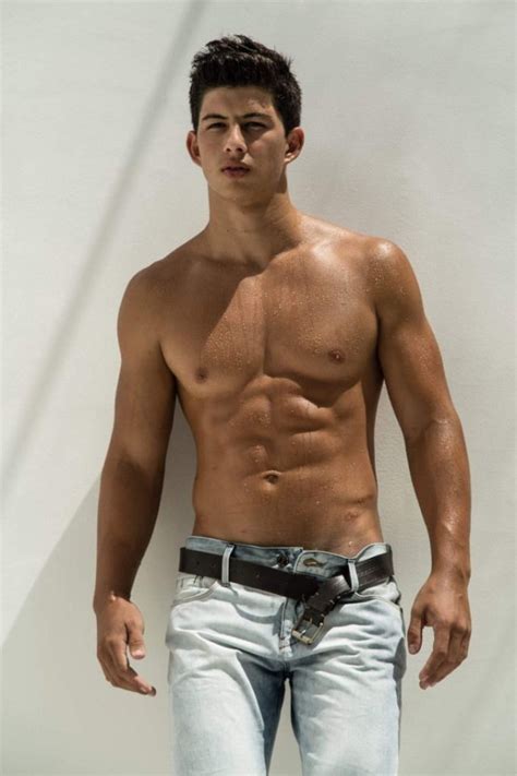 Shirtless Guys On Tumblr