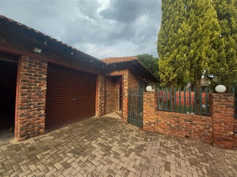 Townhouses For Sale In Klerksdorp Klerksdorp Property Page 6