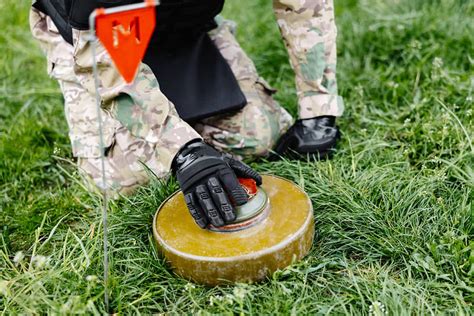 В финском парламенте поддержали выход из конвенции о запрете противопехотных мин Коммерсантъ