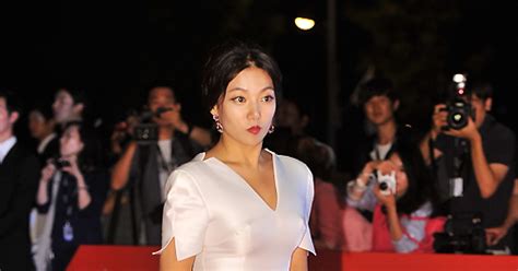 [포토엔]이채영 노출 자제한 드레스 부산국제영화제