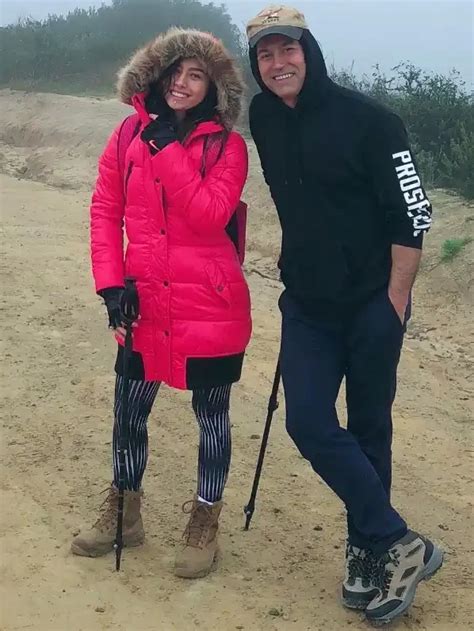 فیلم همسر و دختر فوق زیبا و پسر خوش پهره دانیال حکیمی بازیگر سریال خواب