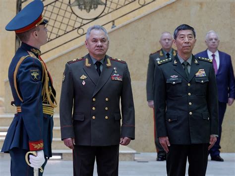 ВИДЕО Хятадын Батлан хамгаалахын сайд алга болсон тул олон улсын хэвлэлүүд Ши Жиньпины тухай