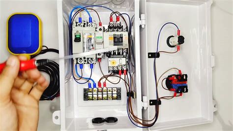 การต่อใช้งานสวิตช์ลูกลอย 220v ควบคุมมอเตอร์ปั๊มน้ำ Youtube