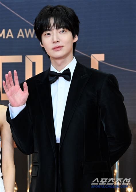 Ahn Jae Hyun Se Abre Sobre Sus Problemas Durante Su Infancia