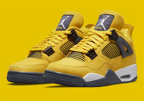 Air Jordan 4 Lightning Sneakherclub