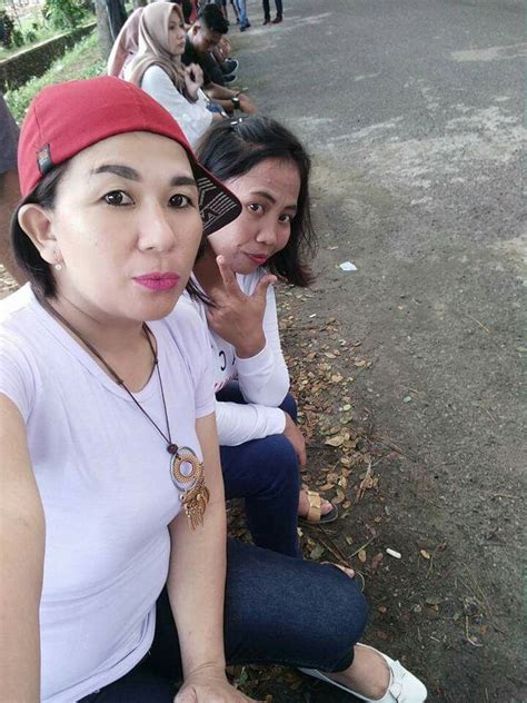 Pin On Hijab X Threesome