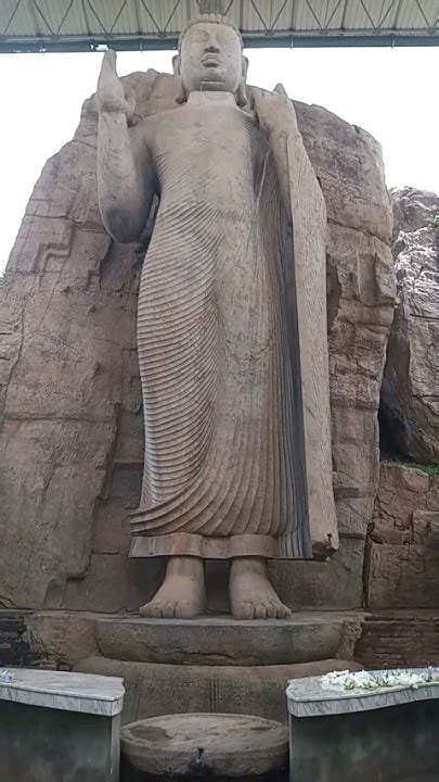 නෙත් සනසන අවුකන පිළිම වහන්සේ 🙏🙏🙏 Youtube