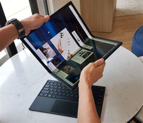 ASUS Zenbook Fold OLED Hands On Is This The Best Inch OLED All