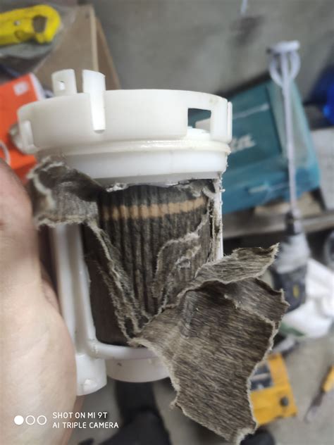 Поменял топливные фильтры. — Toyota Matrix (1G), 1,8 л, 2002 года ...