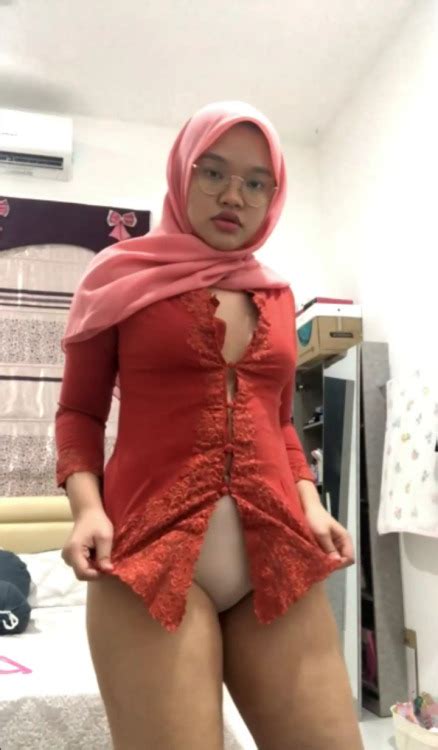 Kebaya Merah Tumbex