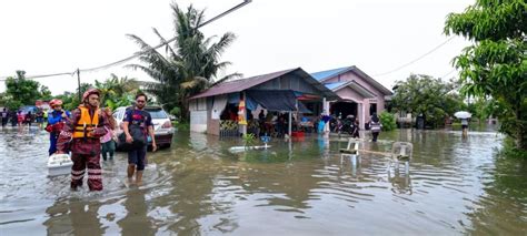 Flooding In Johor Displaces Over 13000 Ahead Of Hari Raya Aidilfitri