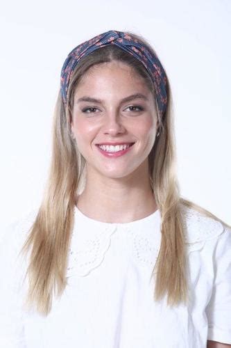 סרטים ומטפחות לשיער של המעצבת אמנדה קיי