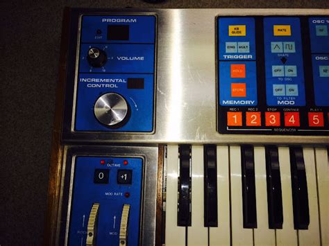 Matrixsynth Moog Source Synthesizer Sn 1376