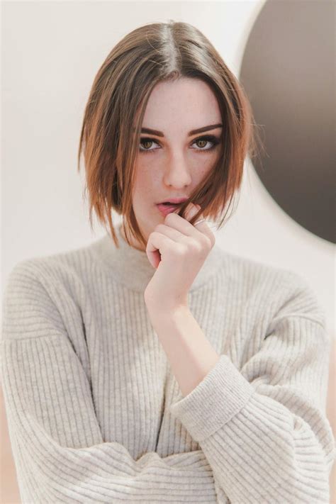 10 Examples Of Modeling Headshots In 2025 Portrait Pal