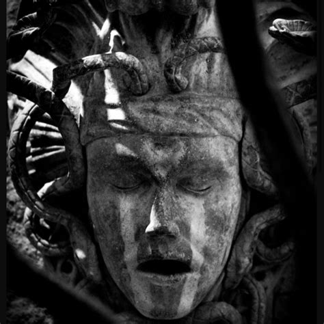 Daniel Yates — Bio Site