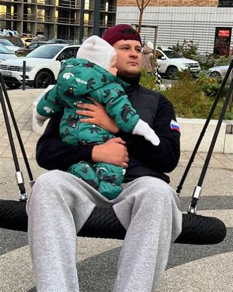 Как всегда отец одиночка☝️ с днем отца🫡