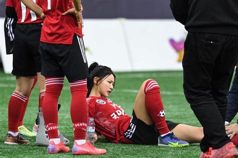 골때녀 데뷔전 치른 육상선수 김민지 인스타  포텐 터짐 최신순 에펨코리아