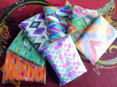 မန္တလေးတိုင်းဒေသကြီး မတ္တရာမြို့နယ် ကျေးရွာတချို့တွင် ယက္ကန်းဖြင့်ရက်လုပ်သော ပိုးထည်ချည်ထည်ရက