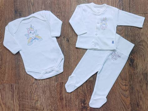 Комплект за изписване на бебе момиче от 3 части Онлайн магазин Бебелаче