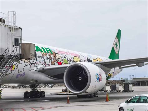 Hello Kitty Plane Amazing Eva Air Business Class Review