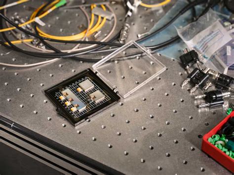 Ibm Przełomowy Rozwój Ai Dzięki Wdrożeniu Technologii Optycznej Computerworld Pl