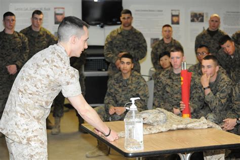 Sleeves Up But Only Rollem If You Know How Article The United States Army