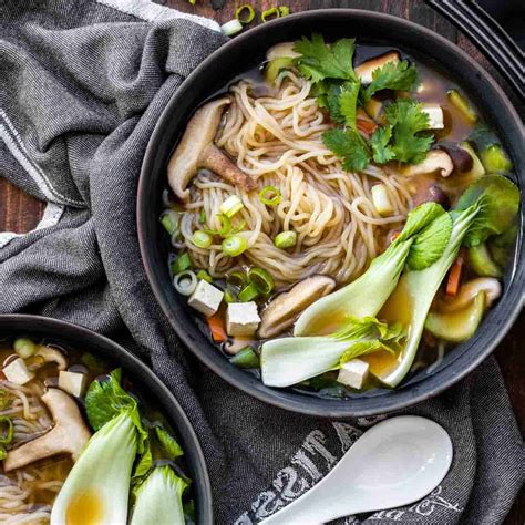 20 Minute Low Fat Detox Bok Choy Miso Noodle Soup The Picky Eater
