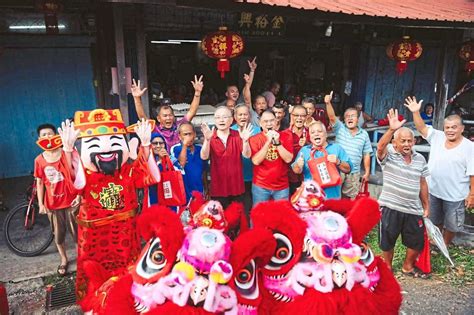 Heralding Springs Arrival In Yong Peng